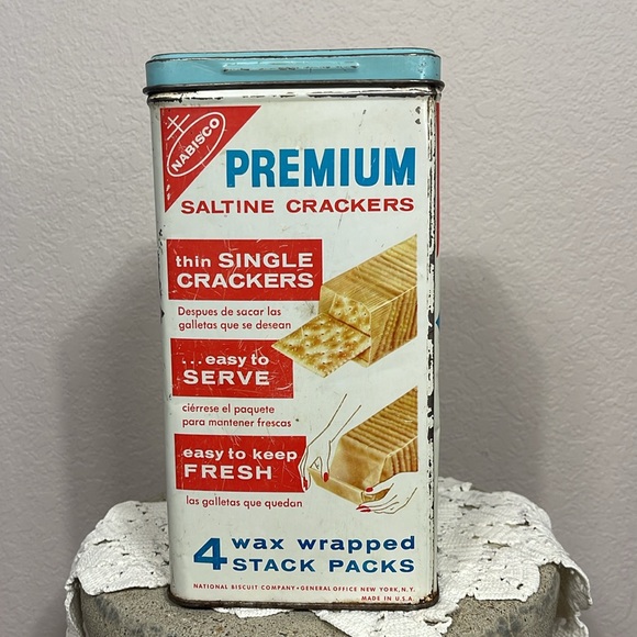 Nabisco | Other | Vintage 96s Nabisco Premium Saltine Crackers Tin Metal Container Spanish ...